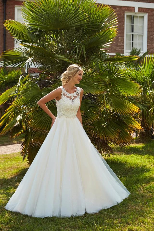Say YES to the Wedding Dress! Bespoke Weddings Blog
