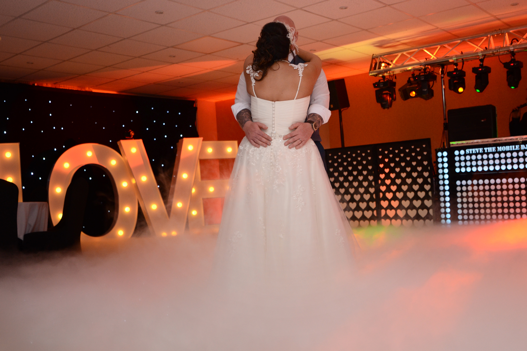 How to pick your Wedding DJ | Bespoke Weddings Blog